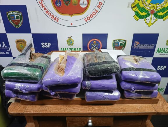 Base Arpão Polícia Prende Homem E Apreende Mais De 14 Quilos De Drogas